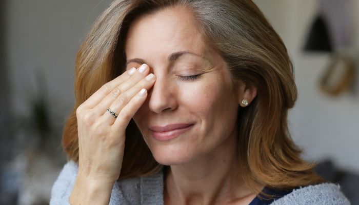 Menopause and Eye Health: Maintaining Healthy Vision Tips